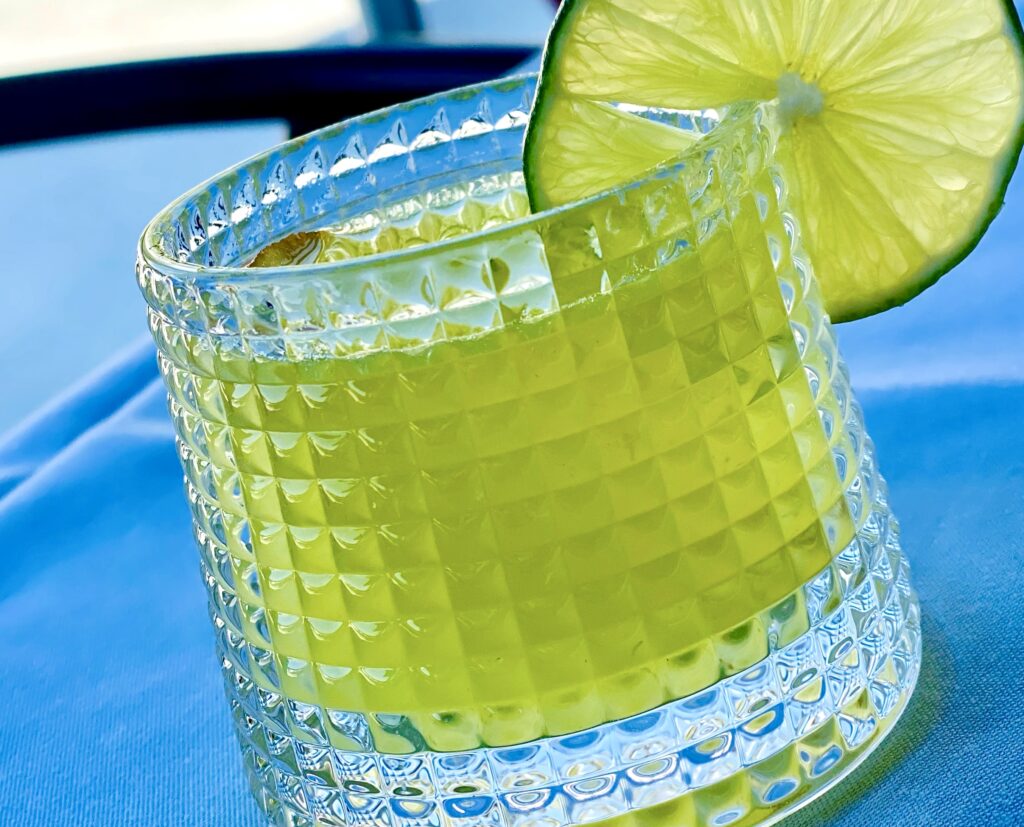 Quench Your Thirst with 15 Best Cocktails in Burbank - ViaSelfie Kitchen